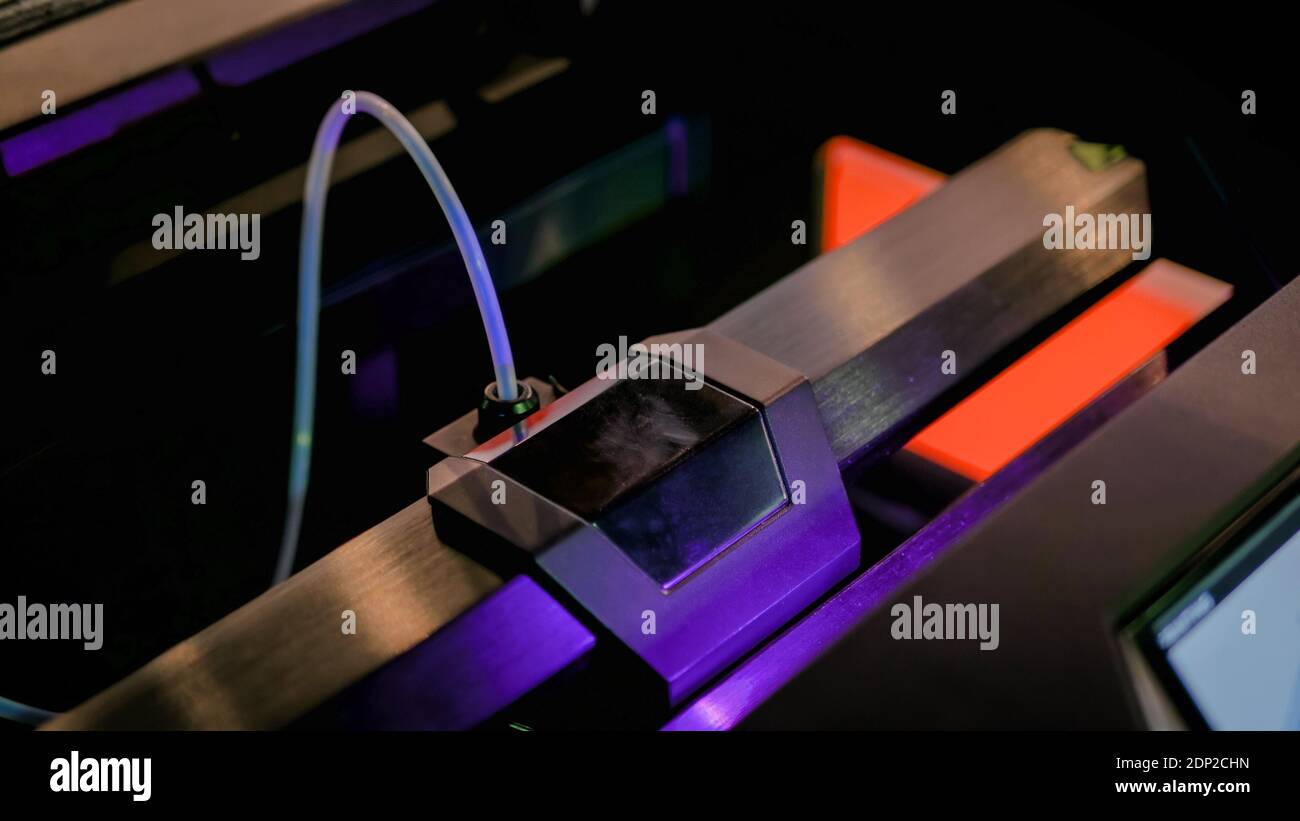 3D printing machine printing plastic model Stock Photo - Alamy