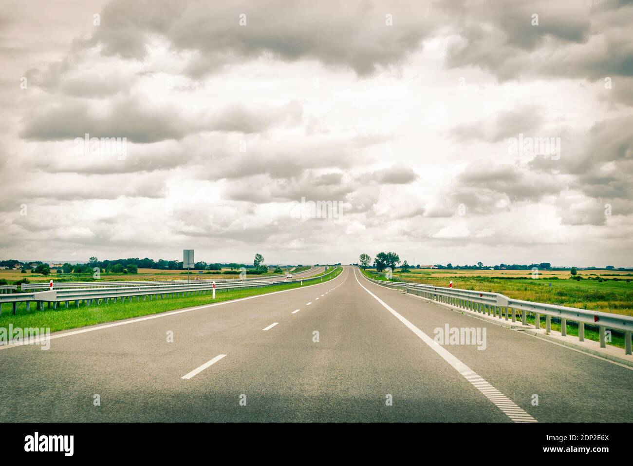 highway view with road and sky Stock Photo - Alamy