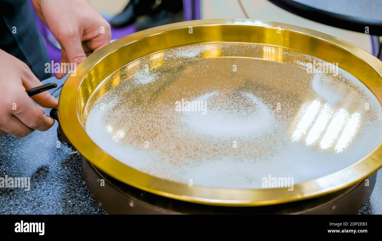 Vibration experiment hi-res stock photography and images - Alamy