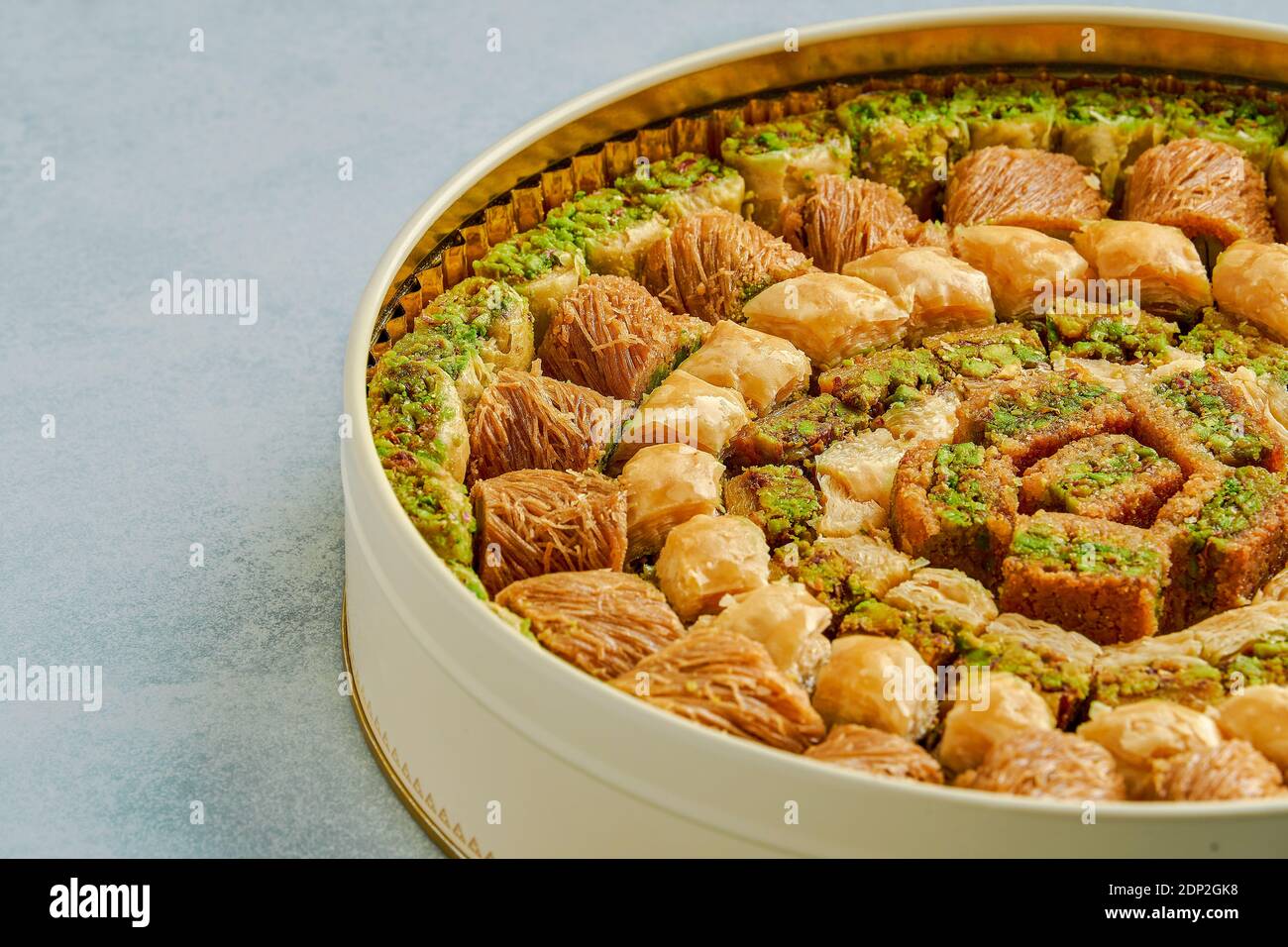 Arabic sweets hi-res stock photography and images - Alamy