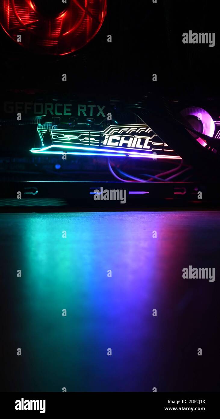 Computer vertical format video hi-res stock photography and images - Alamy