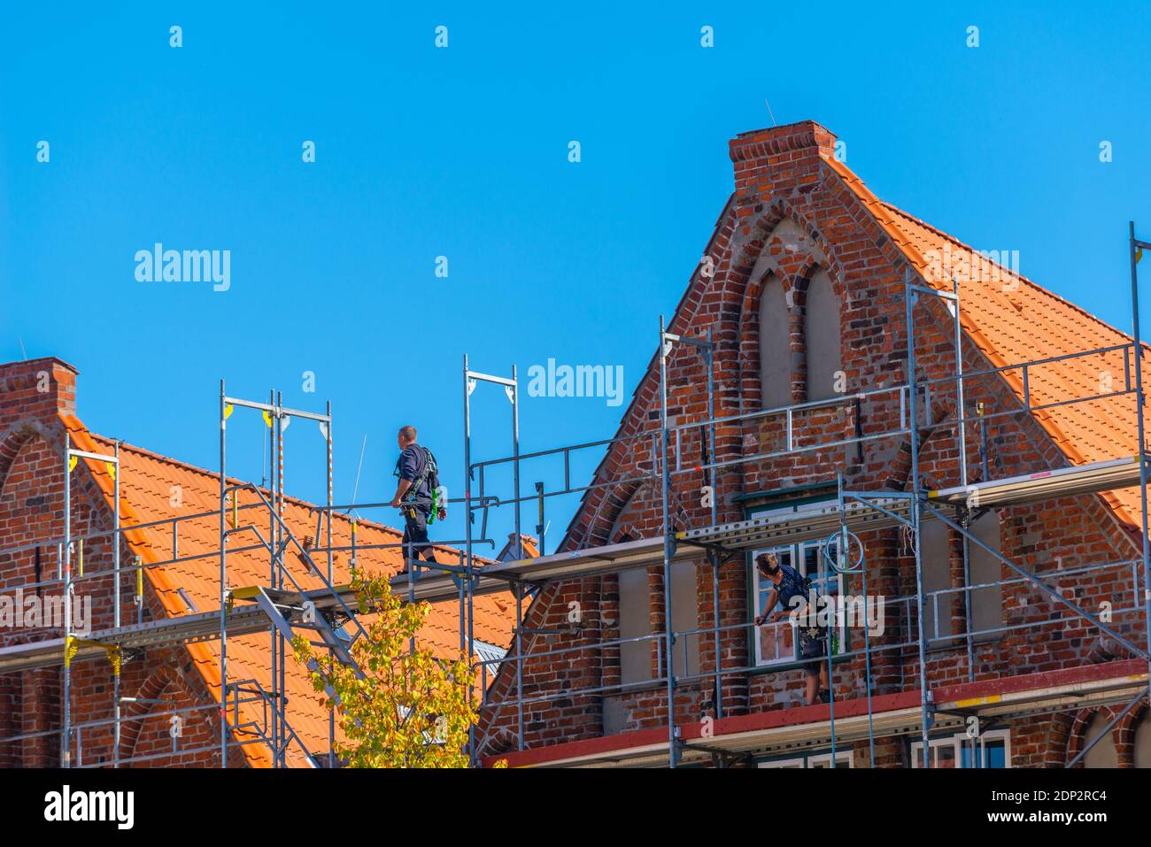 Medieval scaffolder hi-res stock photography and images - Alamy