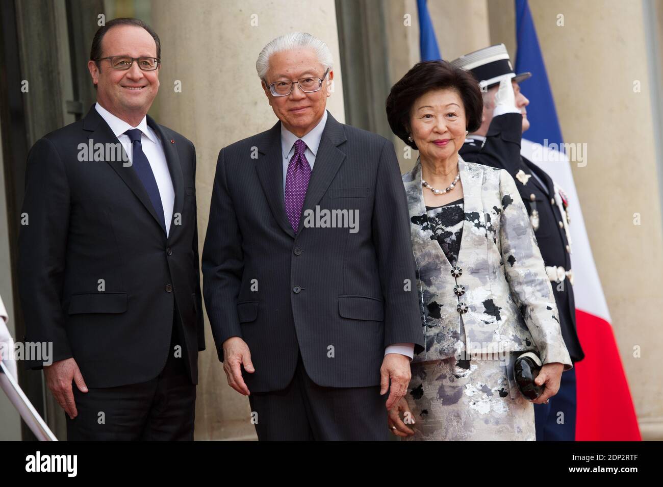 Wife singapores president tony tan keng yam hi-res stock photography ...