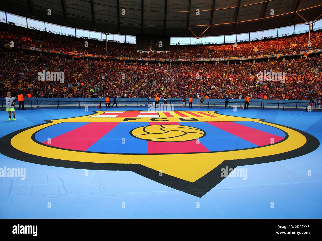 FC Barcelona Fans - UEFA Champions League Final at Olympiastadion in ...