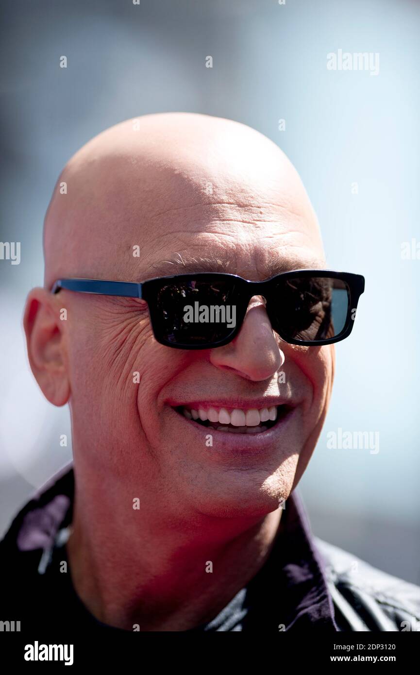 Howie Mandel attends the America's Got Talent season 10 red carpet ...