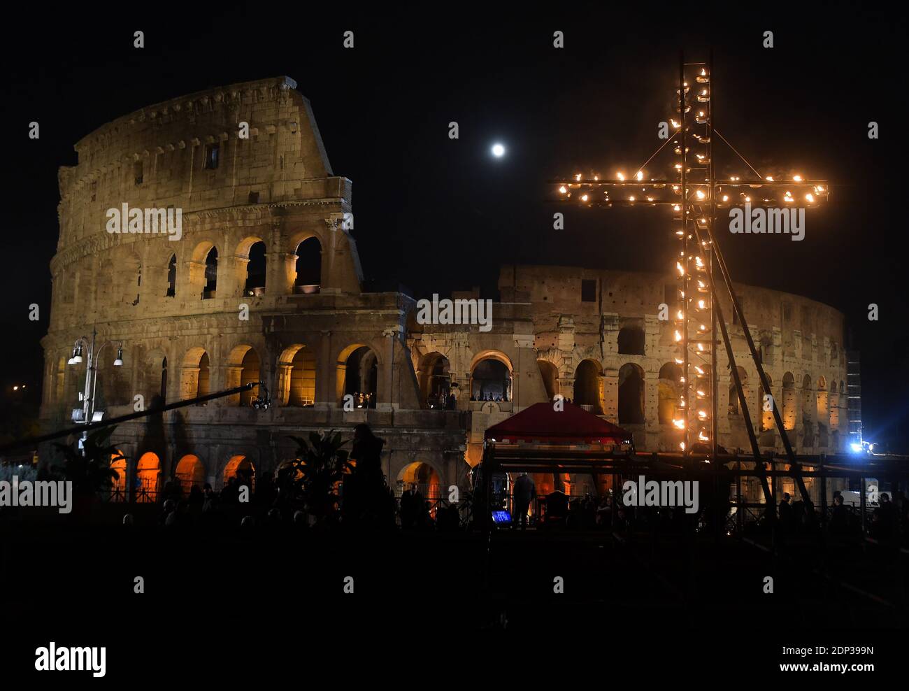 Pope Francis leads the Way of the Cross (Via Crucis) on Good Friday in ...
