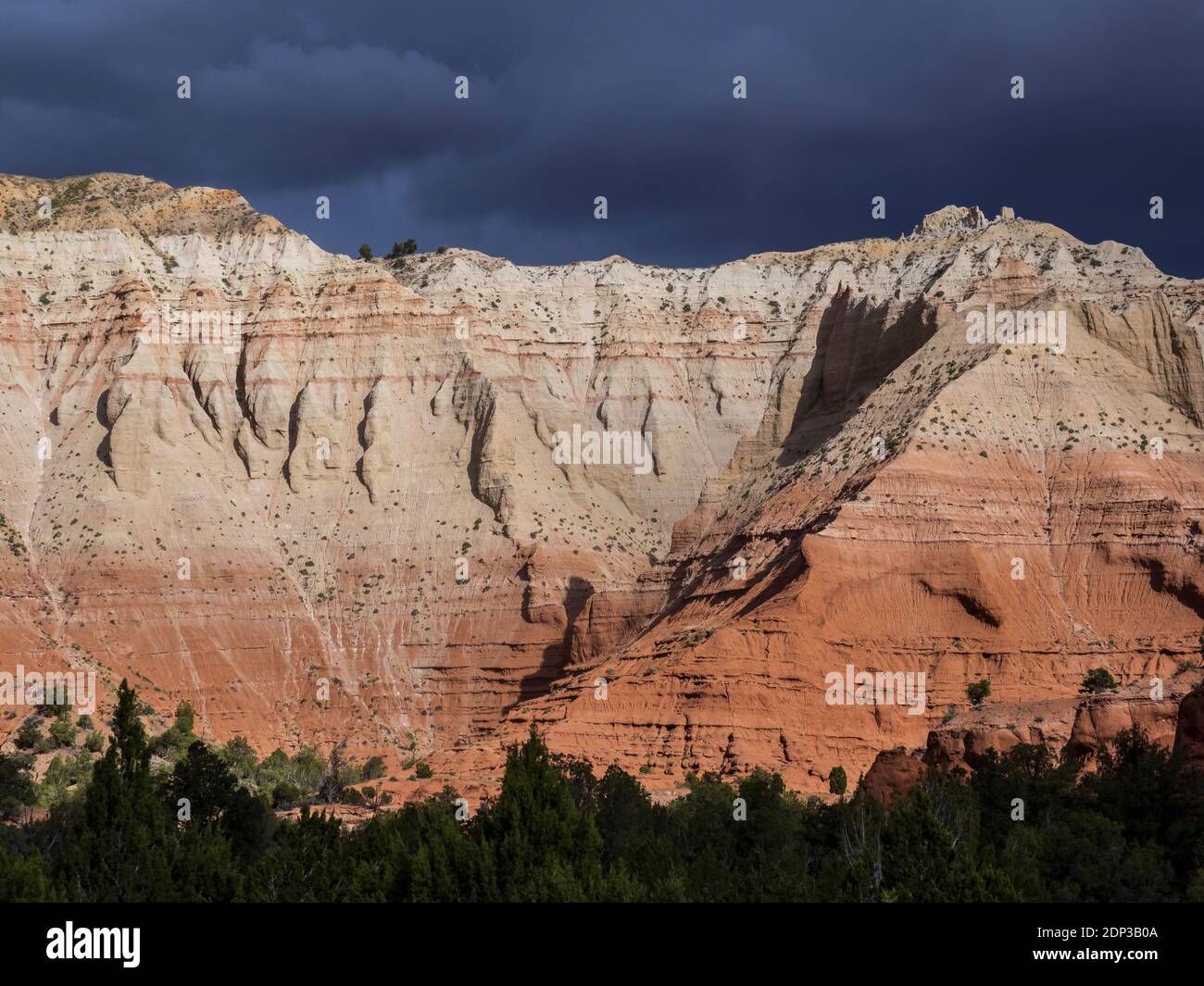 Cliffs and angry sky, view point near Basin Campground, Kodachrome ...