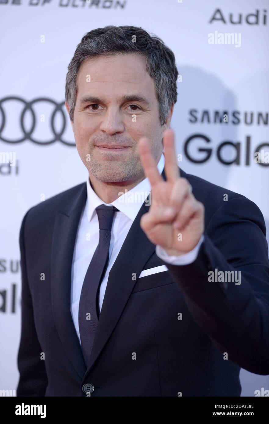 Mark Ruffalo attends the premiere of Marvel's 'Avengers: Age Of Ultron ...
