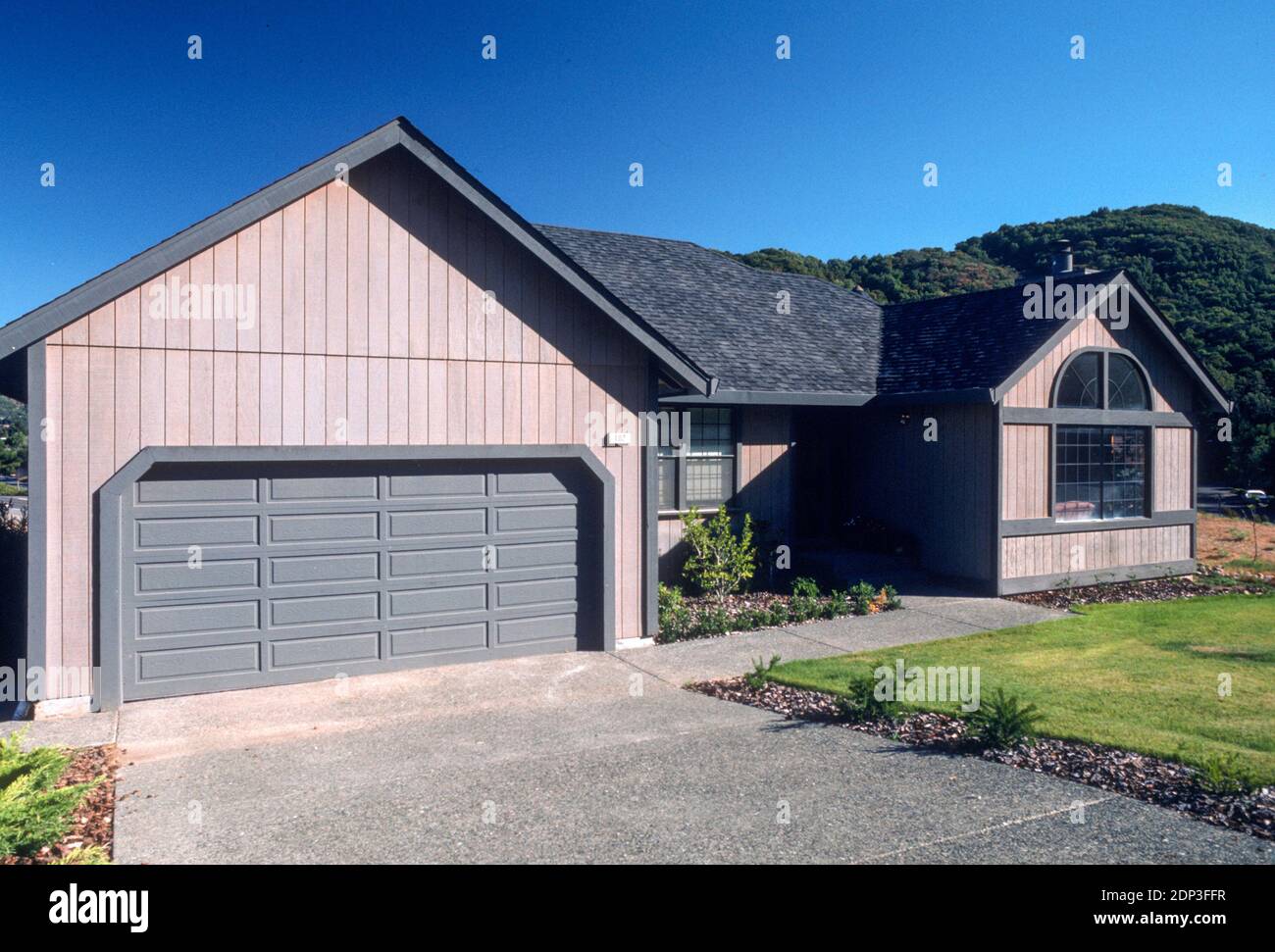 1980s middle class house hi-res stock photography and images - Alamy