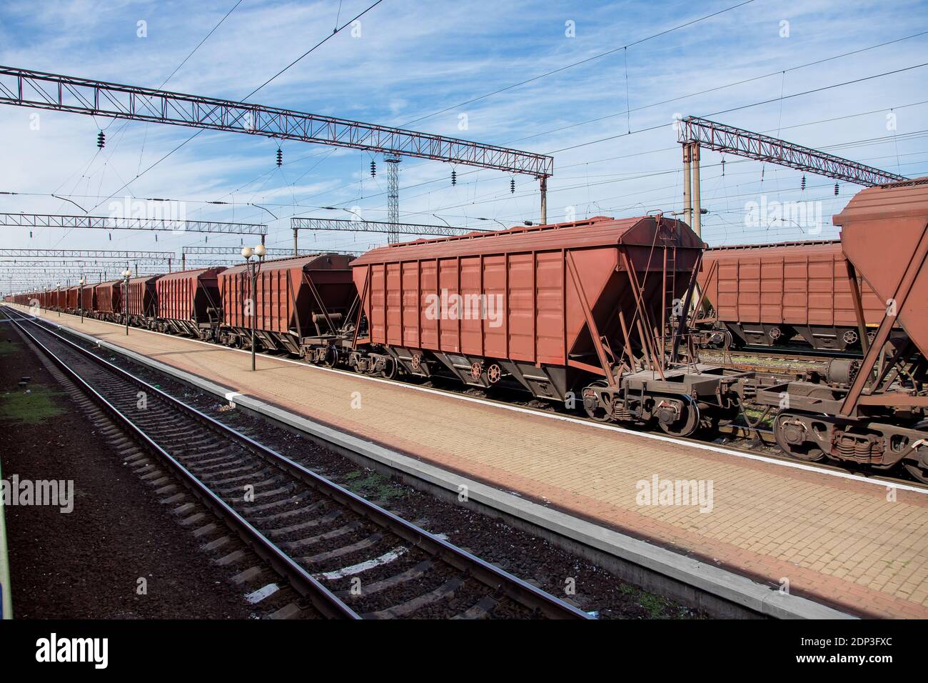 grain carrier freight car for transportation of bulk cargo of grain ...