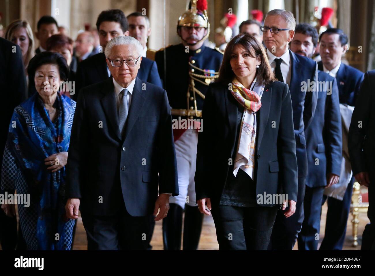 Paris mayor Anne Hidalgo welcomes Singapore's President Tony Tan Keng ...