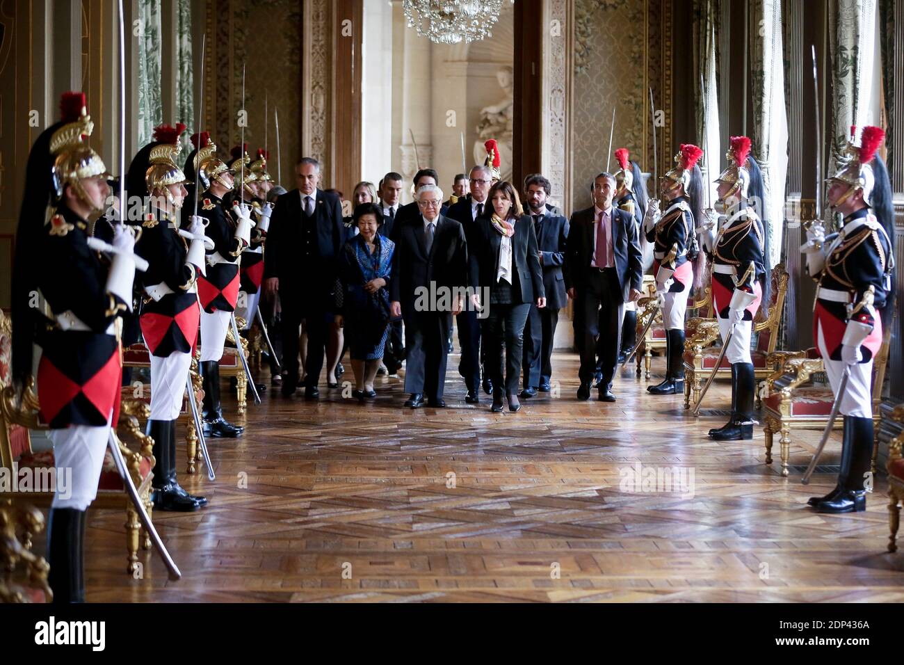 Paris mayor Anne Hidalgo welcomes Singapore's President Tony Tan Keng ...