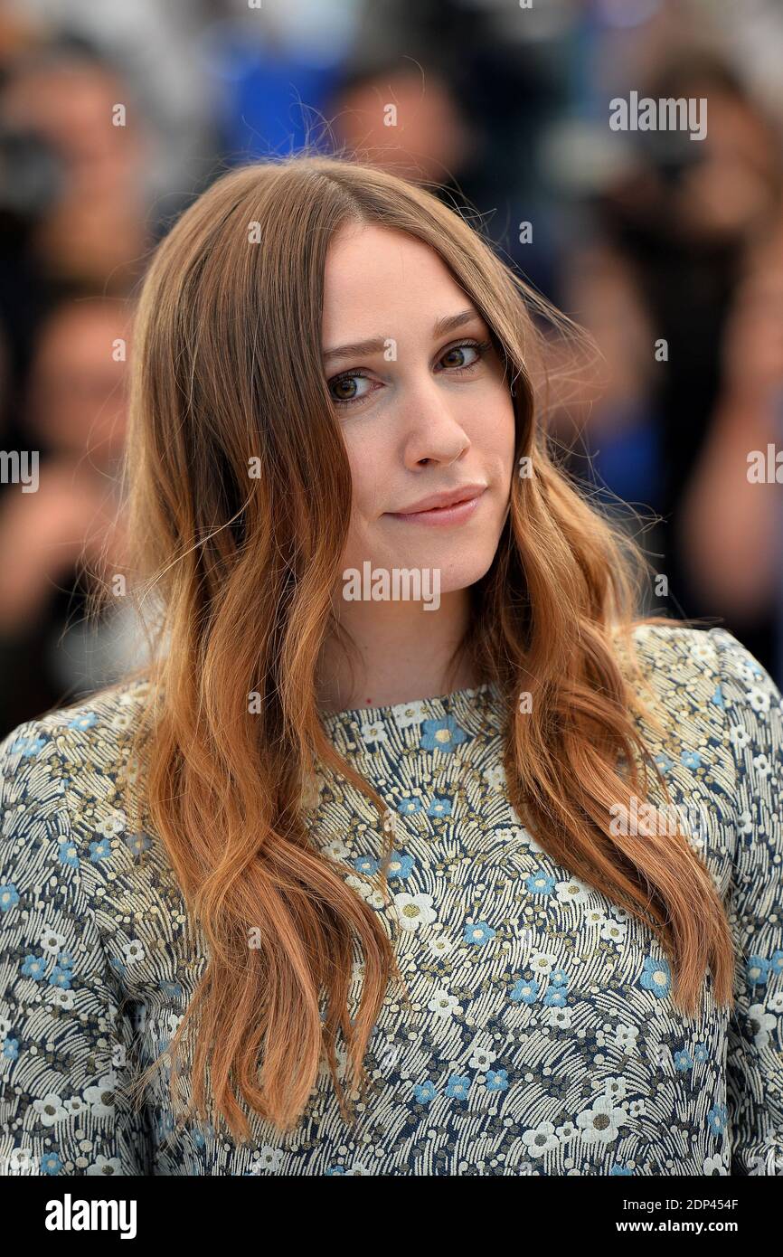 Sarah Sutherland posing at the photocall for the film Chronic as part ...