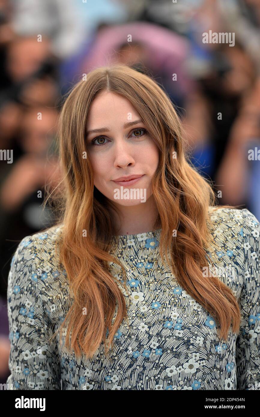 Sarah Sutherland posing at the photocall for the film Chronic as part ...