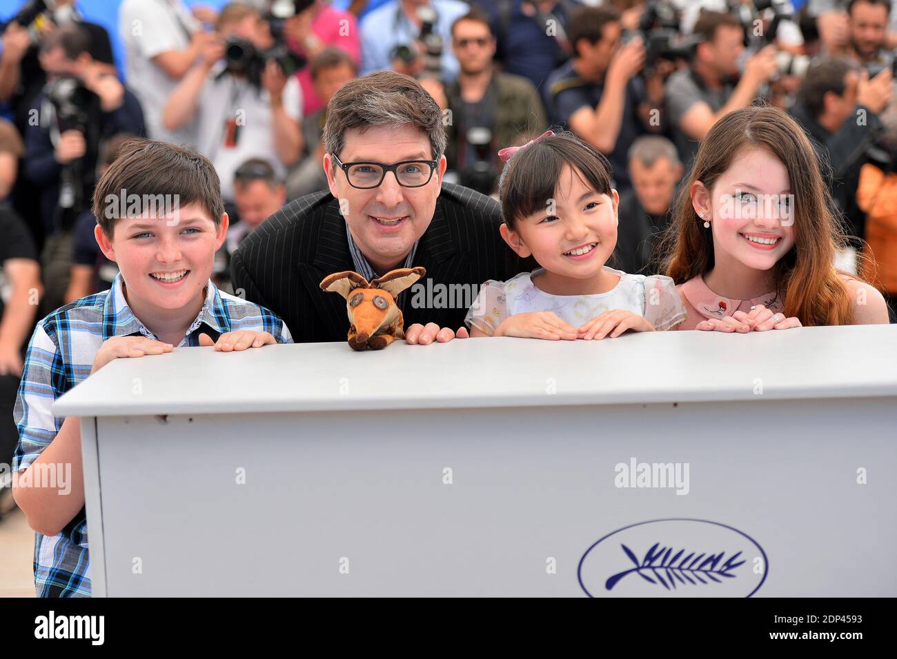 Riley Osborne, Mark Osborne, Rio Suzuki and Mackenzie Foy posing at the ...