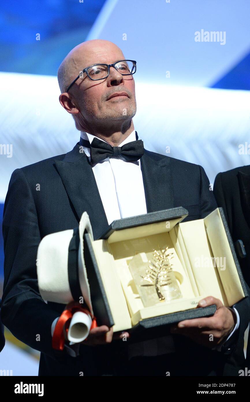 Director Jacques Audiart poses with The Palm d'Or for his film 'Dheepan ...