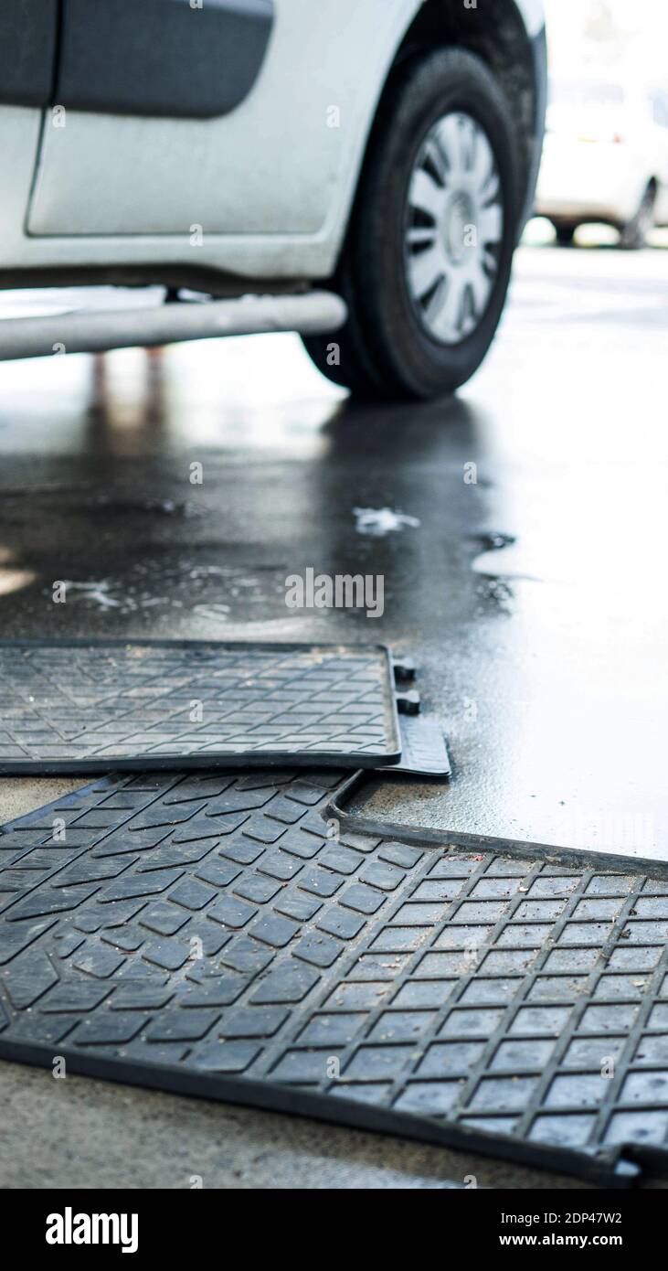 Rubber mats hi-res stock photography and images - Alamy