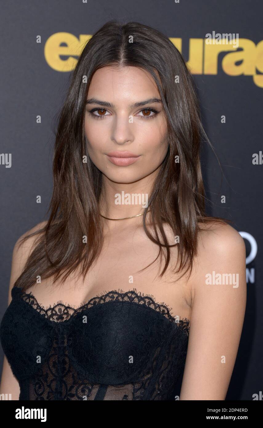 Emily Ratajkowski attends the Los Angeles premiere of Entourage at ...