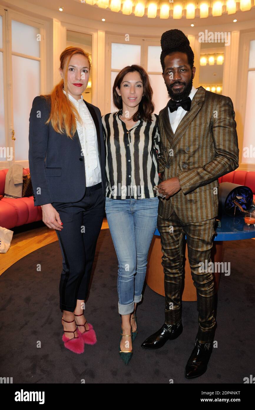 Aure Atika, Mary Alice Malone et Roy Luwolt assistent a l'ouverture du ...