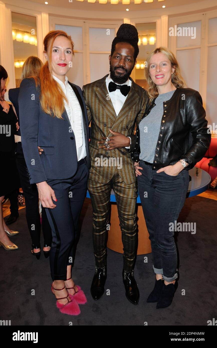 Karin Viard, Mary Alice Malone et Roy Luwolt assistent a l'ouverture du ...