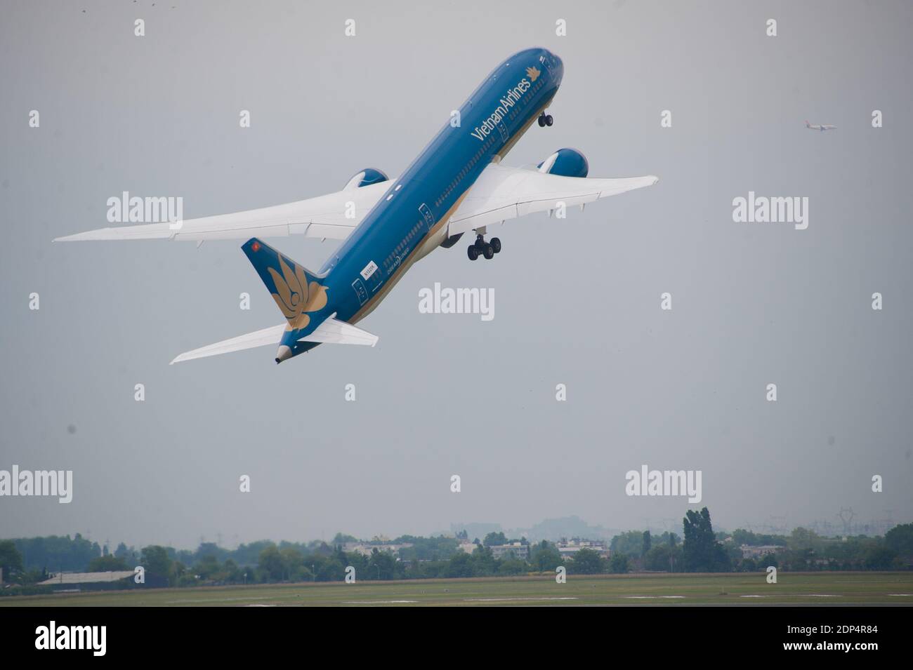 Boeing 787 9 dreamliner during hi-res stock photography and images - Alamy
