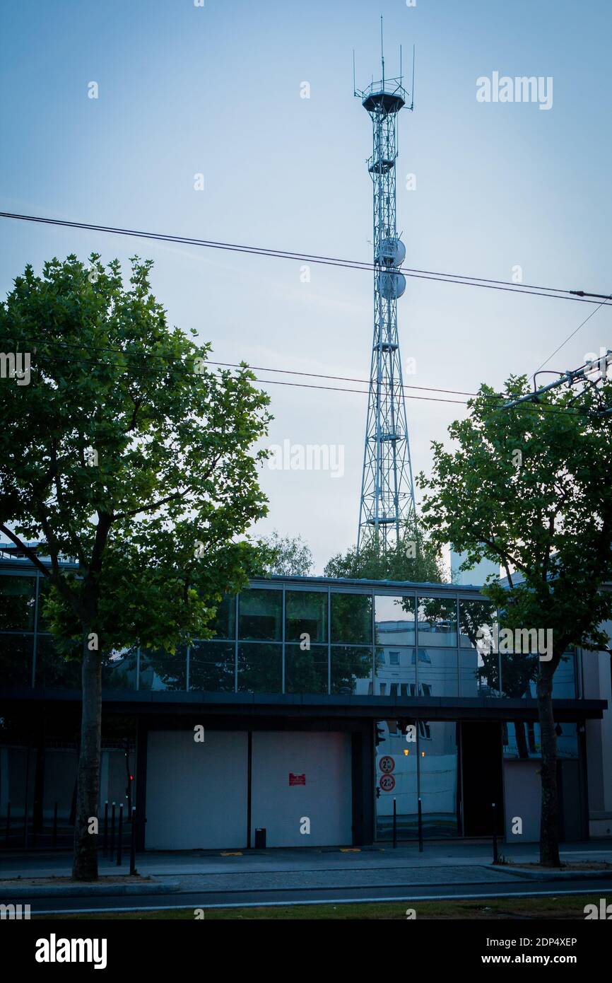 Outside view of the headquarters of France's external intelligence ...