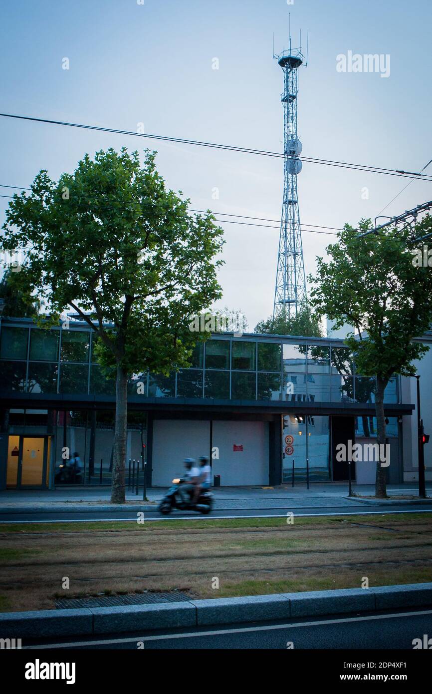 Dgse paris hi-res stock photography and images - Alamy