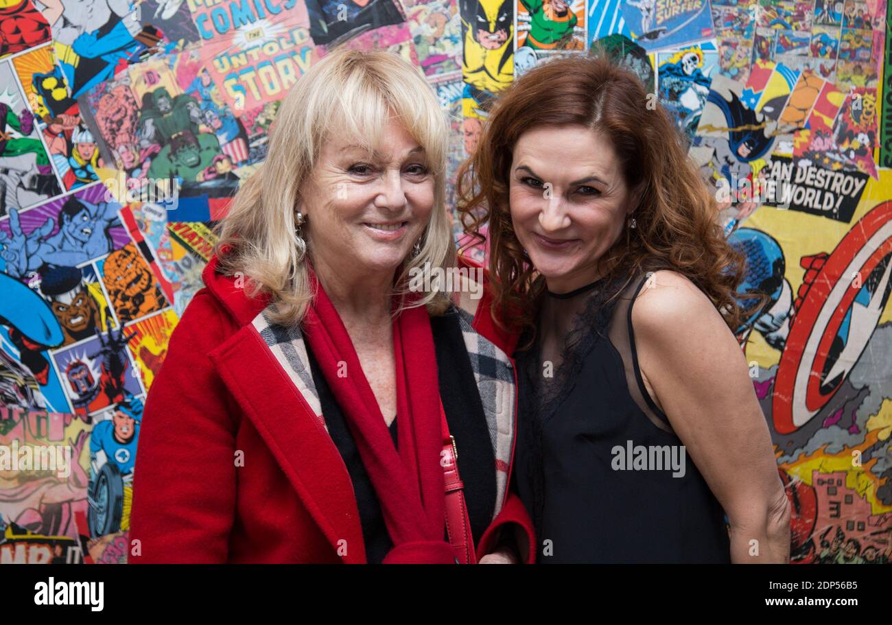 EXCLUSIF - MYLÈNE DEMONGEOT, ANNE MONDY - VERNISSAGE DE L'EXPOSITION ...