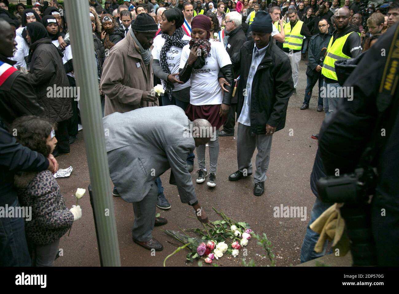 PERE DE MOUSSA - TRAPPES - MARCHE BLANCHE EN HOMMAGE A MOUSSA Photo by ...