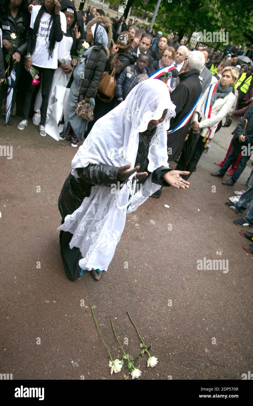 MERE DE MOUSSA - TRAPPES - MARCHE BLANCHE EN HOMMAGE A MOUSSA Photo by ...