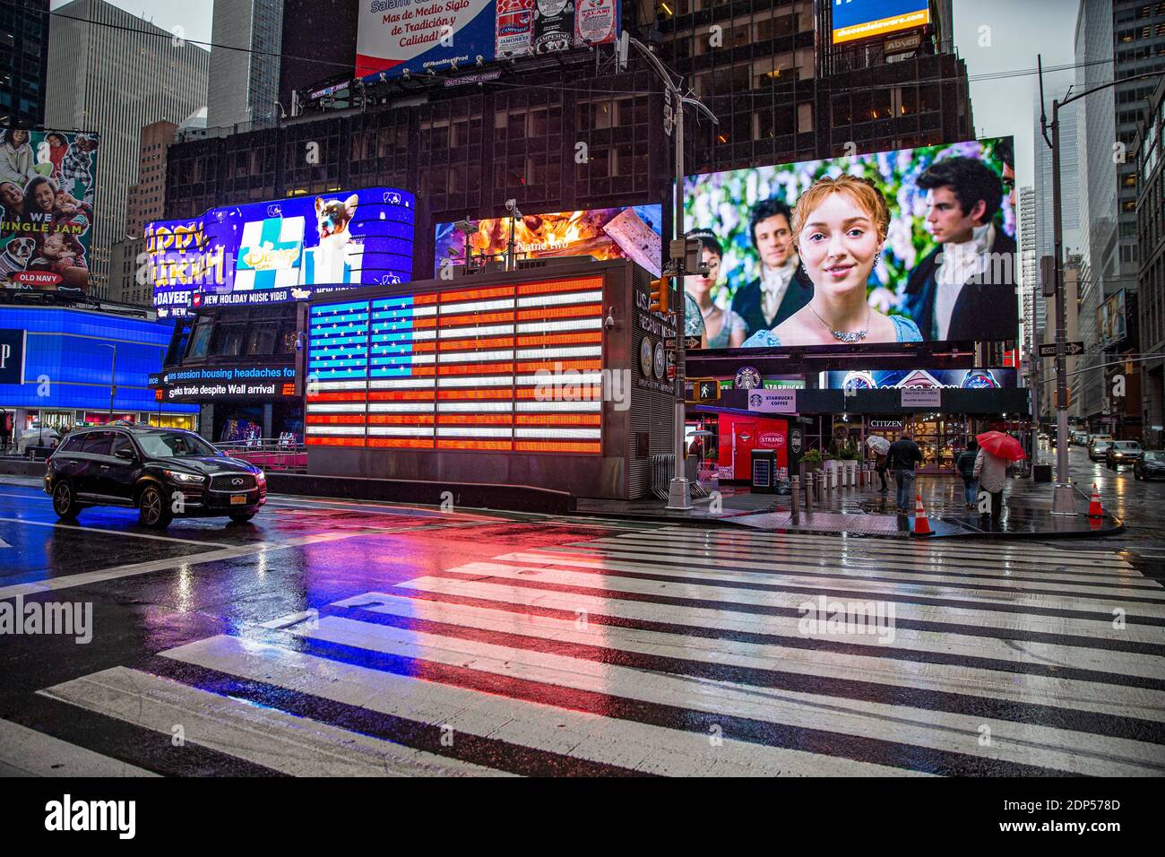Times Square is quiet due to health risks of COVID-19 outbreak on Dec ...