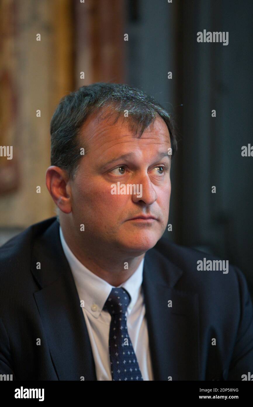 LOUIS ALIOT - CONFERENCE DE PRESSE LE MOUVEMENT POUR UNE EUROPE DES ...