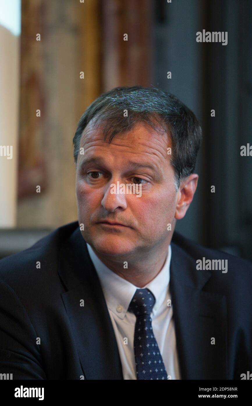 LOUIS ALIOT - CONFERENCE DE PRESSE LE MOUVEMENT POUR UNE EUROPE DES ...
