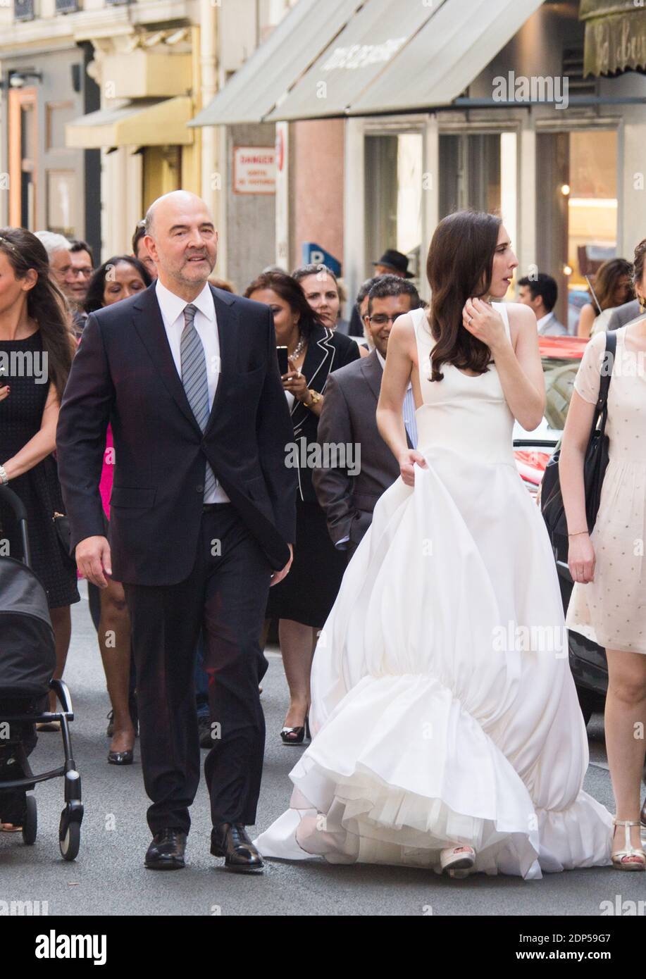 MARIAGE PIERRE MOSCOVICI AVEC ANNE-MICHELLE BASTERI A L'HOTEL DE VILLE ...