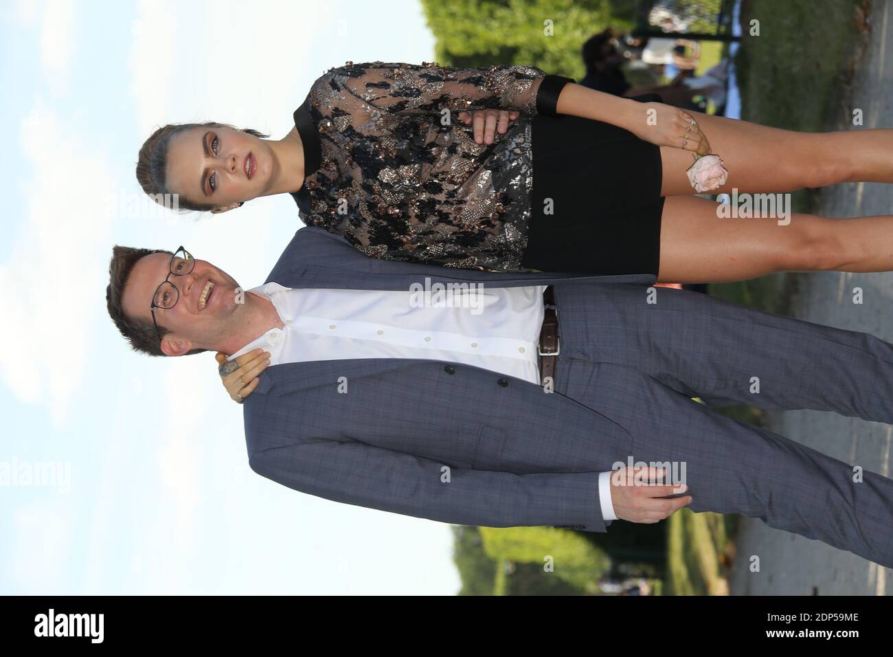 CARA DELEVINGNE ET JOHN GREEN - ARRIVE AU PHOTOCALL DU FILM 'LA FACE ...