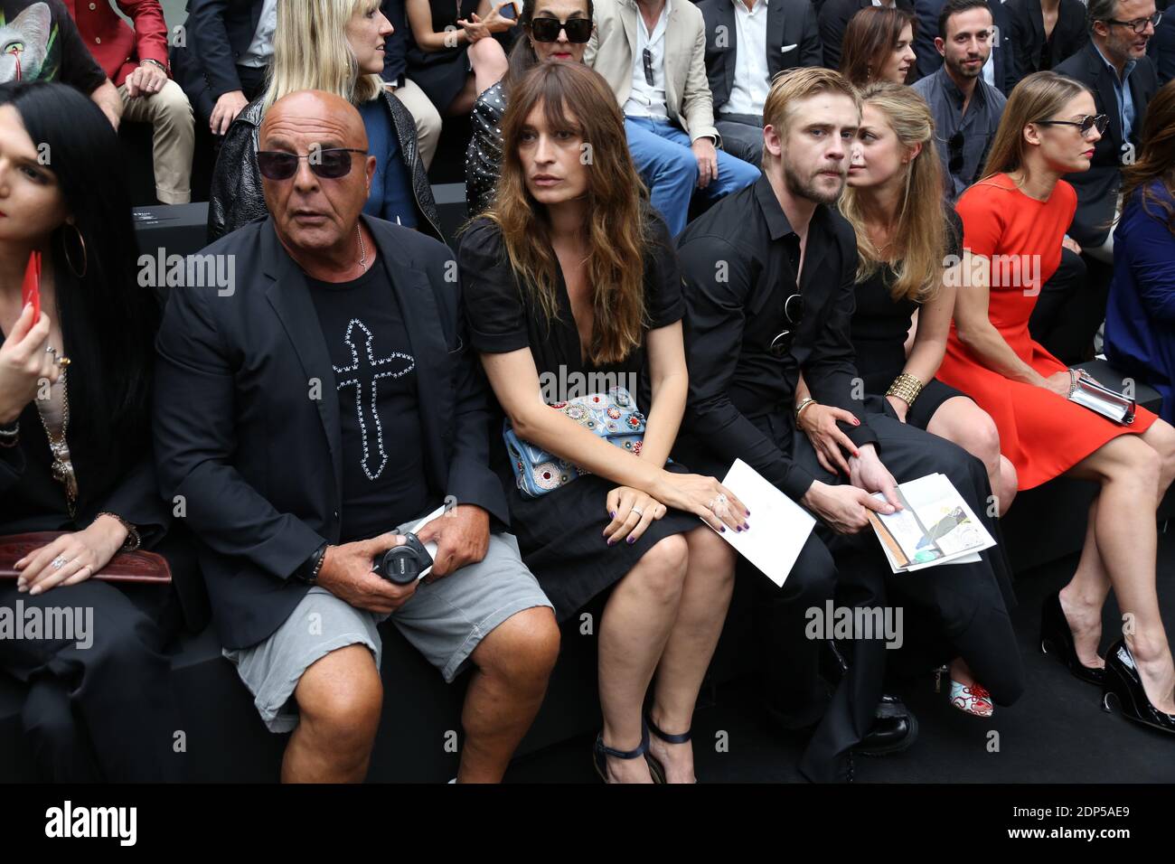 CAROLINE DE MAIGRET, BOYD HOLBROOK - FRONT ROW DEFILE DIOR HOMME ...