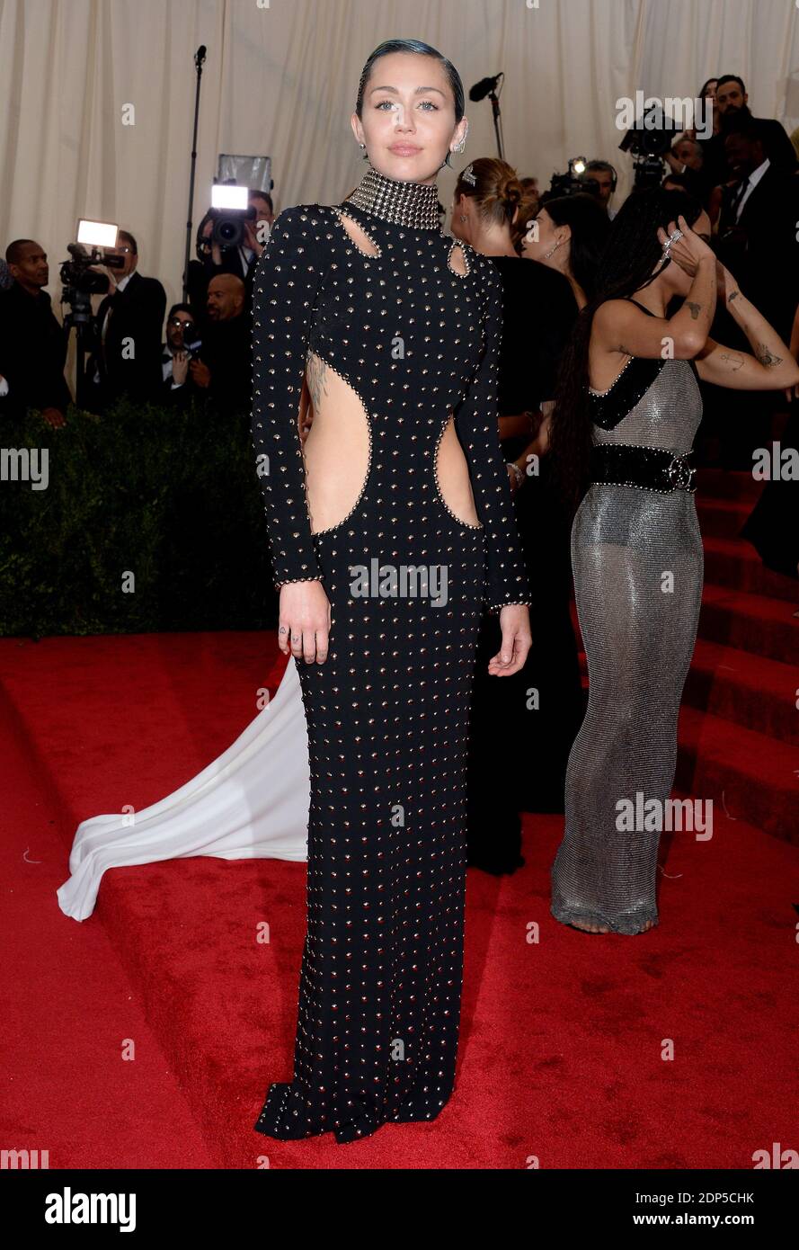 Miley Cyrus attends the China: Through The Looking Glass Costume ...