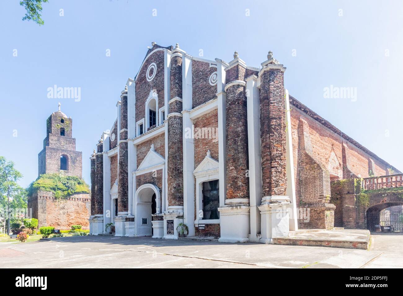 The facade of Sarrat Church in Ilocos, Philippines Stock Photo - Alamy