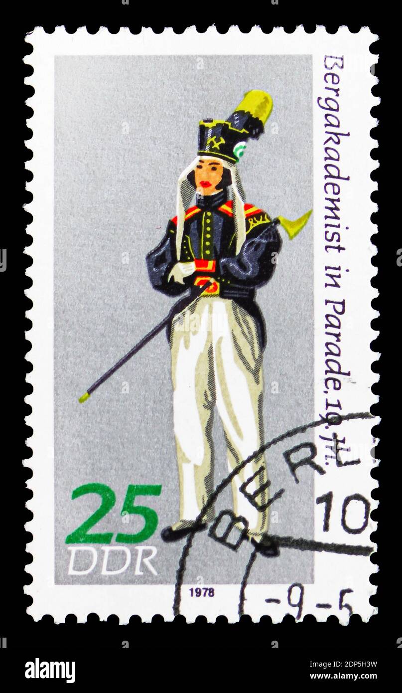 Ddr parade hi-res stock photography and images - Alamy