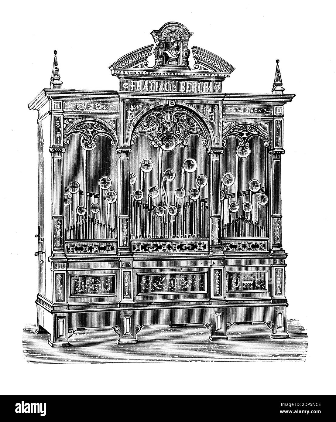 Pipe organ huge Black and White Stock Photos & Images - Alamy