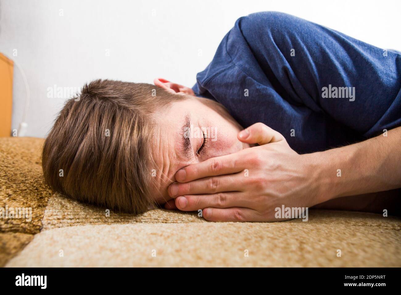 Man crying tears hi-res stock photography and images - Alamy