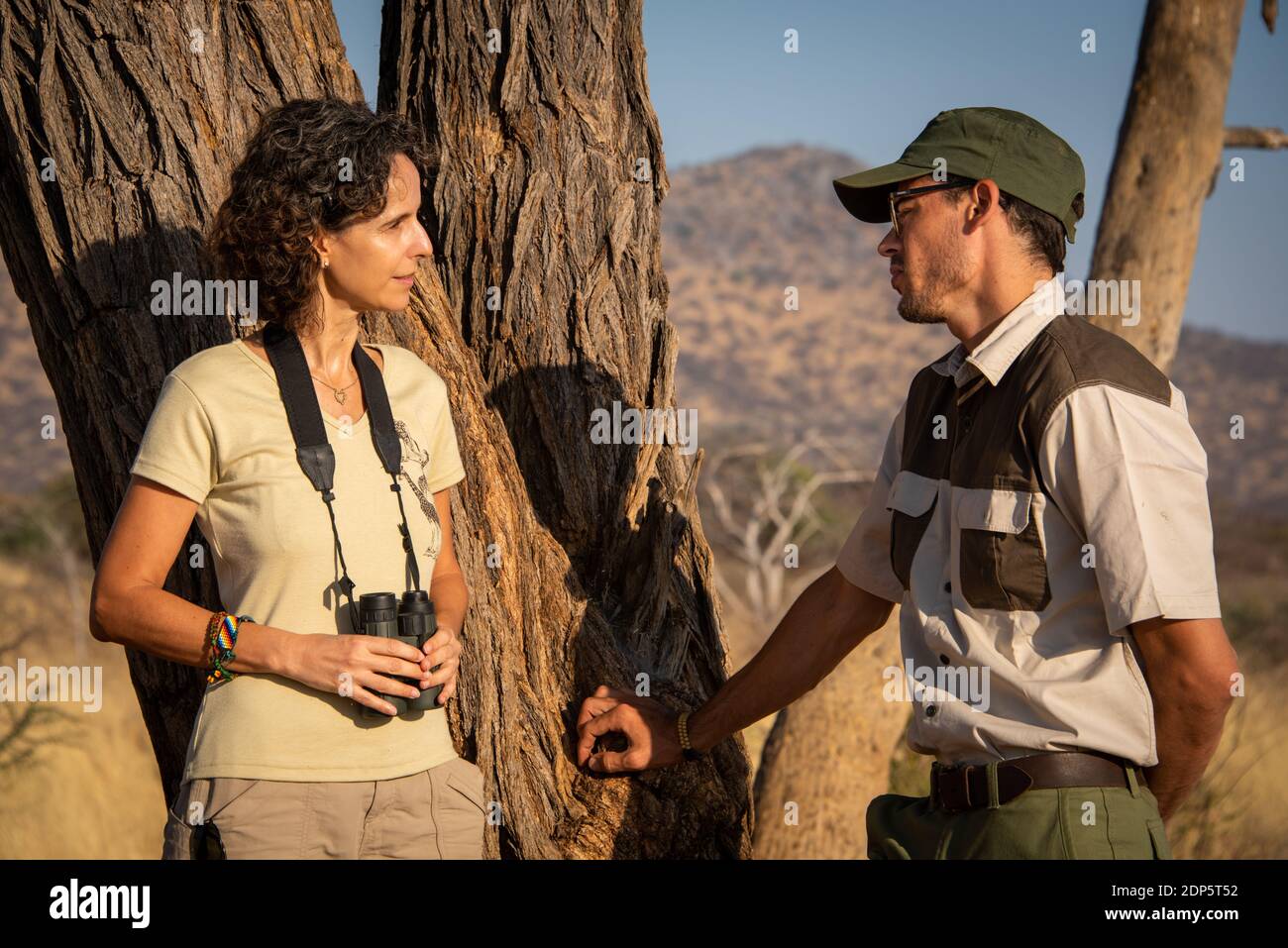 Safari guide hi-res stock photography and images - Alamy