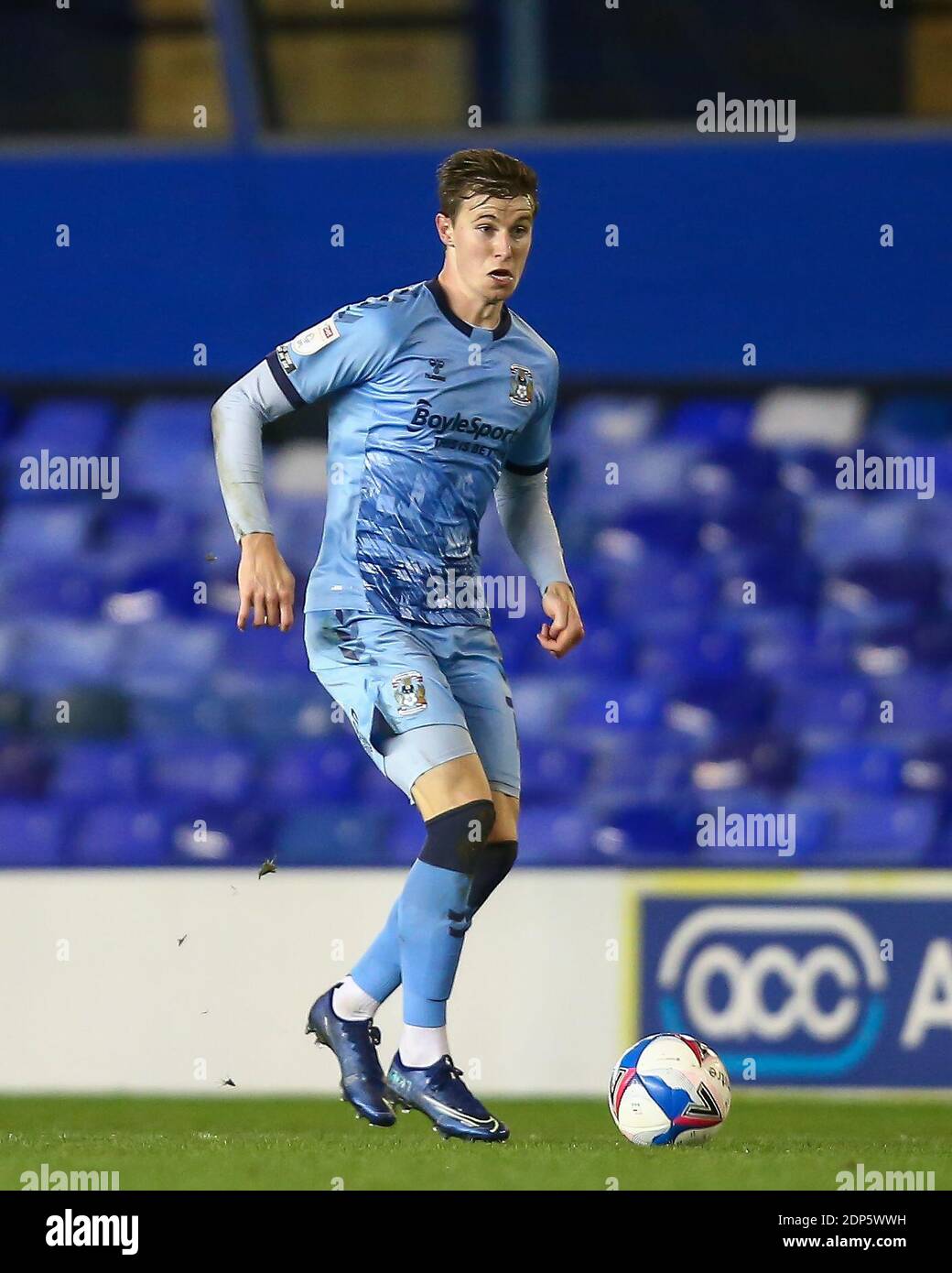 Ben Sheaf #14 of Coventry City dribbles the ball Stock Photo - Alamy