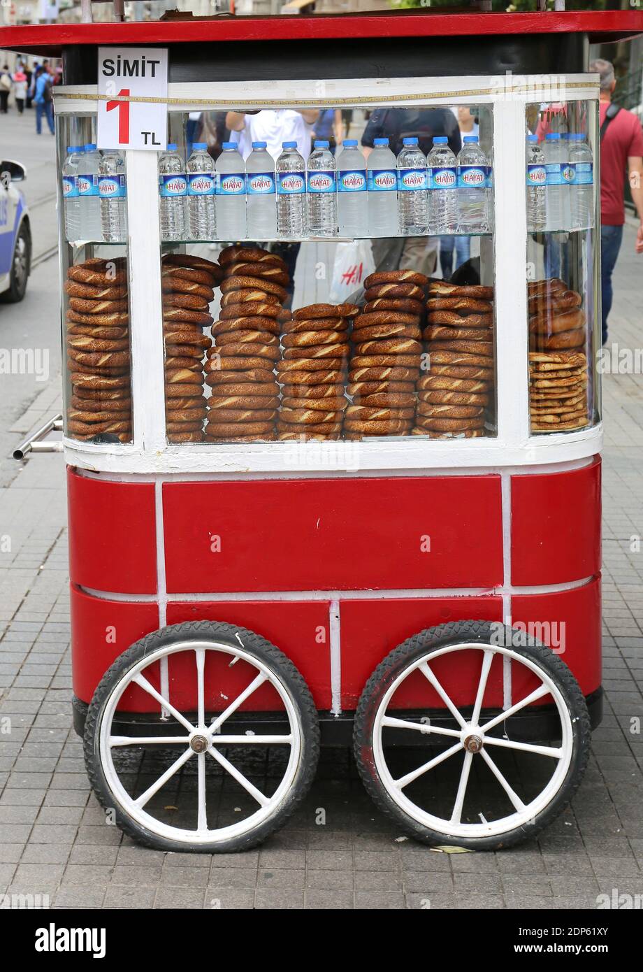 Simit cart hi-res stock photography and images - Alamy