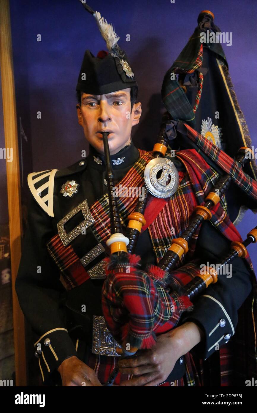 Royal Scottish soldier uniform, Scotland Stock Photo - Alamy