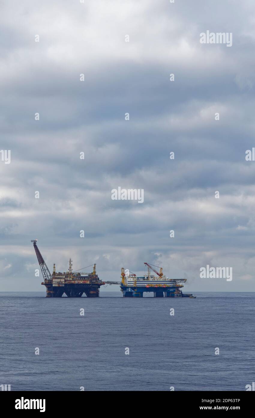 Dps production hi-res stock photography and images - Alamy