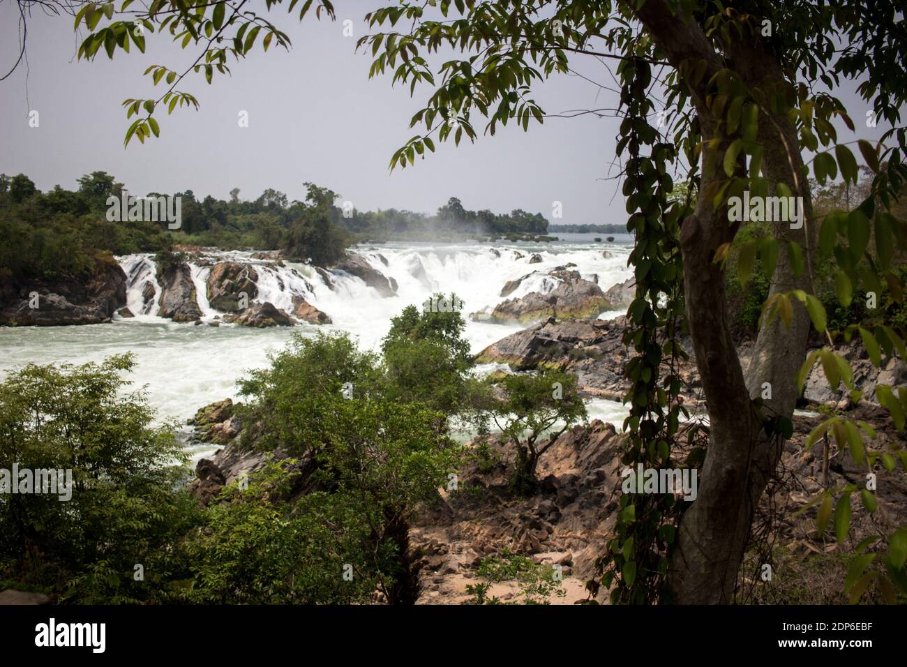 LAO - ENVIRONNEMENT - 4000 ISLAND Portrait of the 4000 Islands ...