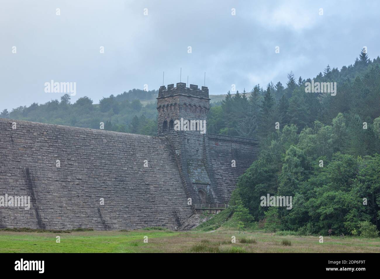 Derwent dam tower hi-res stock photography and images - Alamy