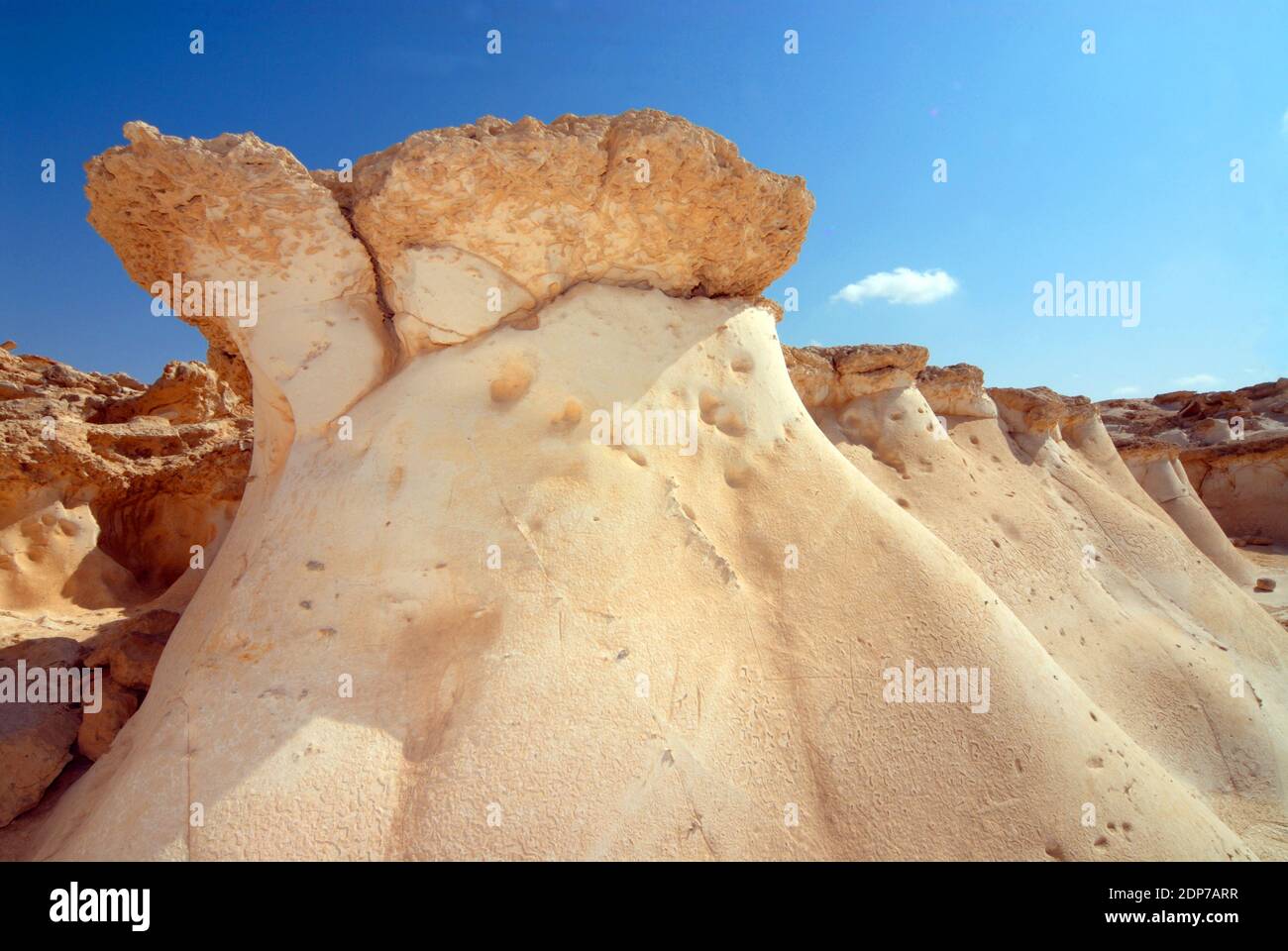 White rock formation hi-res stock photography and images - Alamy