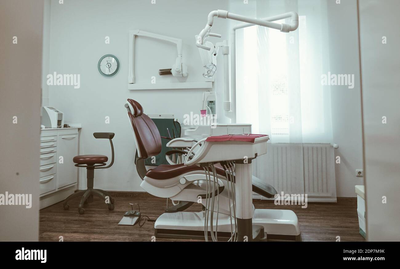 Dental surgery treatment room Stock Photo - Alamy